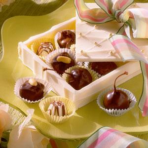 White Chocolate Candy Gift Box (to hold homemade candies)